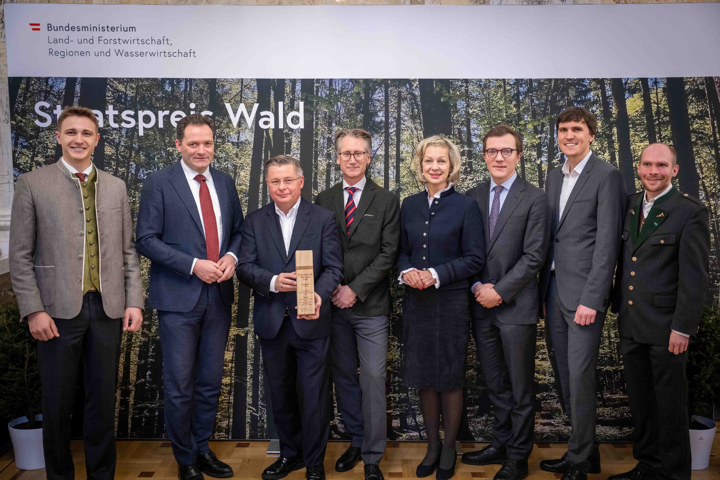 Bundesminister Norbert Totschnig verleiht den Staatspreis Wald 2024